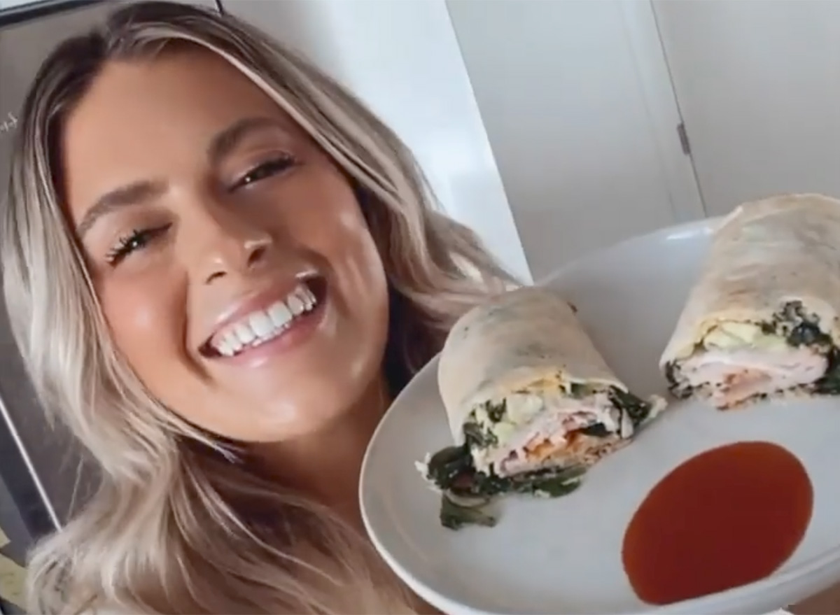 Fitness Guru Whitney Simmons' Top 6 Secrets for a Flat Tummy