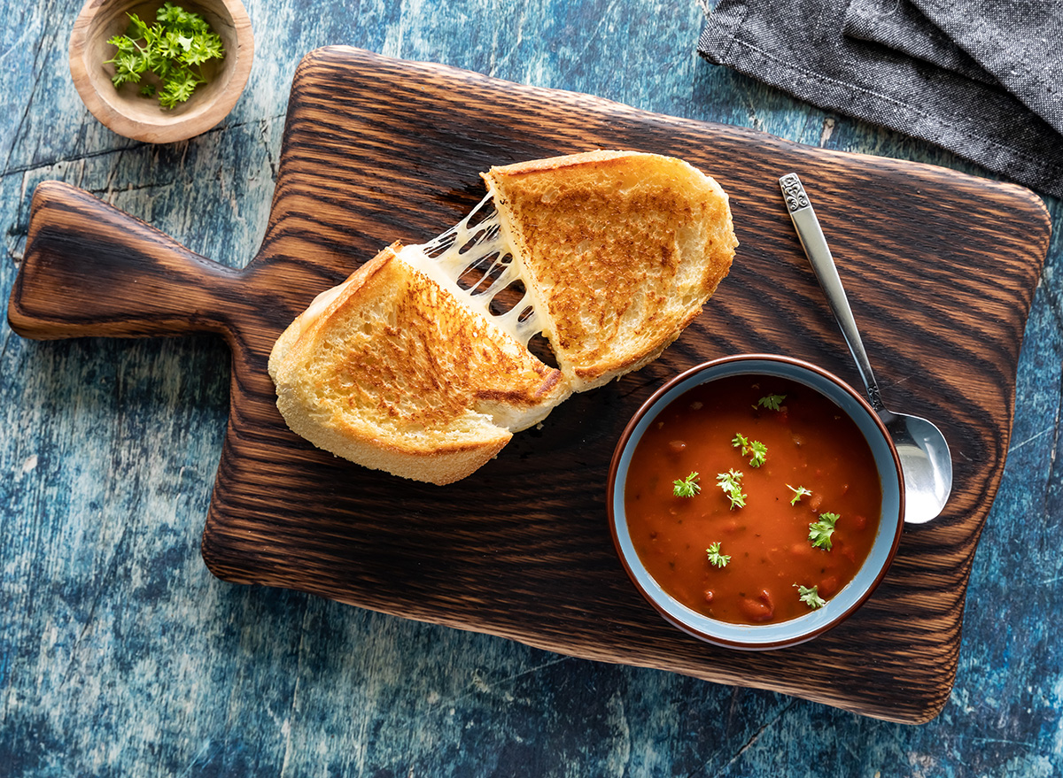 Brittany Lupton Shows Off Abs in “Full Body Burn” Workout Video