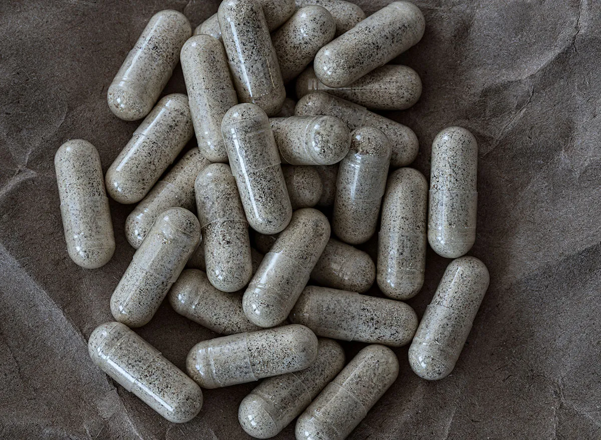 11 Must-Have Supplements Recommended by a Nutrition Expert