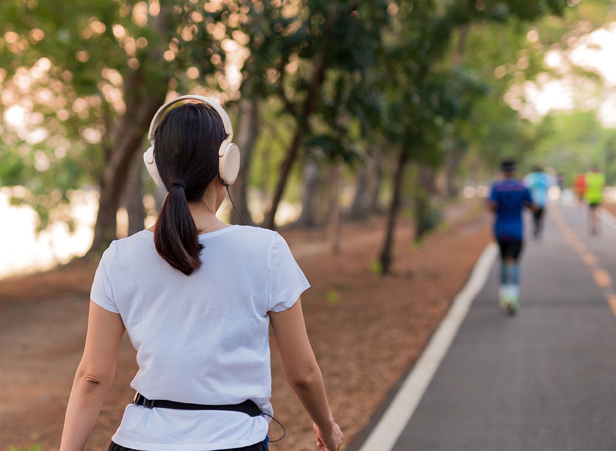 Woman Walked 20,000 Steps Daily for 30 Days: 6 Unexpected Benefits Revealed